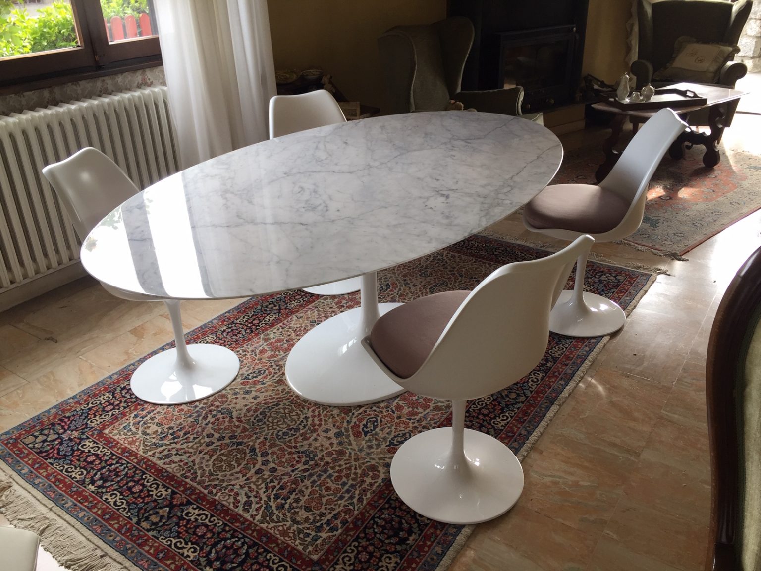 Tavolo Tulip con piano marmo carrara - Instant Design